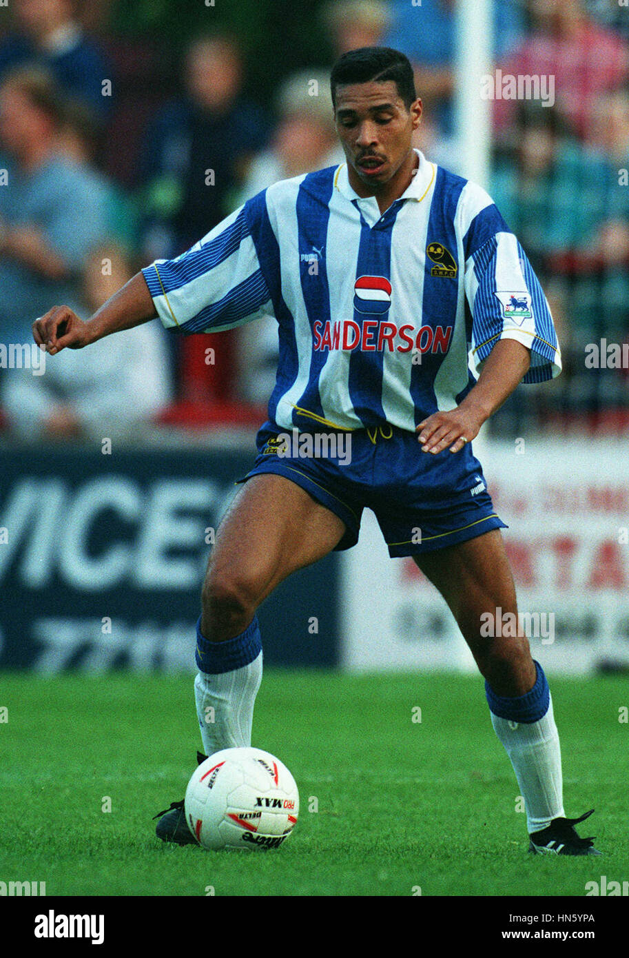 DES WALKER SHEFFIELD WEDNESDAY FC 27 July 1993 Stock Photo - Alamy