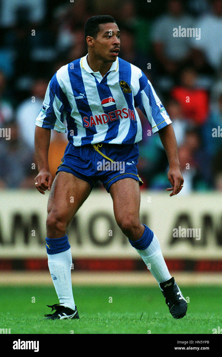 DES WALKER SHEFFIELD WEDNESDAY FC 27 July 1993 Stock Photo - Alamy