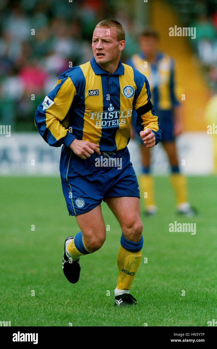 DAVID BATTY LEEDS UNITED FC 02 August 1993 Stock Photo - Alamy