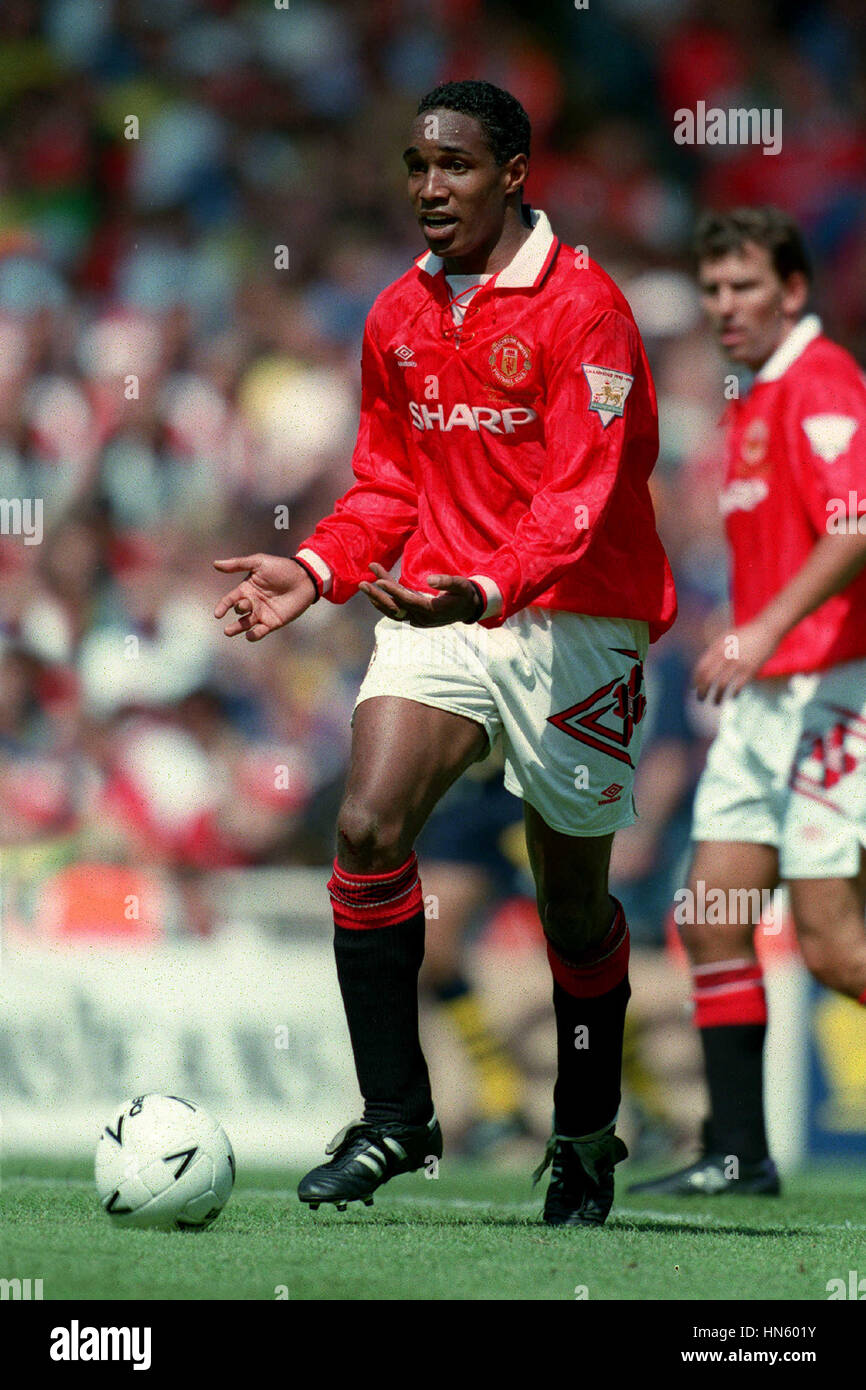 PAUL INCE MANCHESTER UNITED FC 12 August 1993 Stock Photo - Alamy