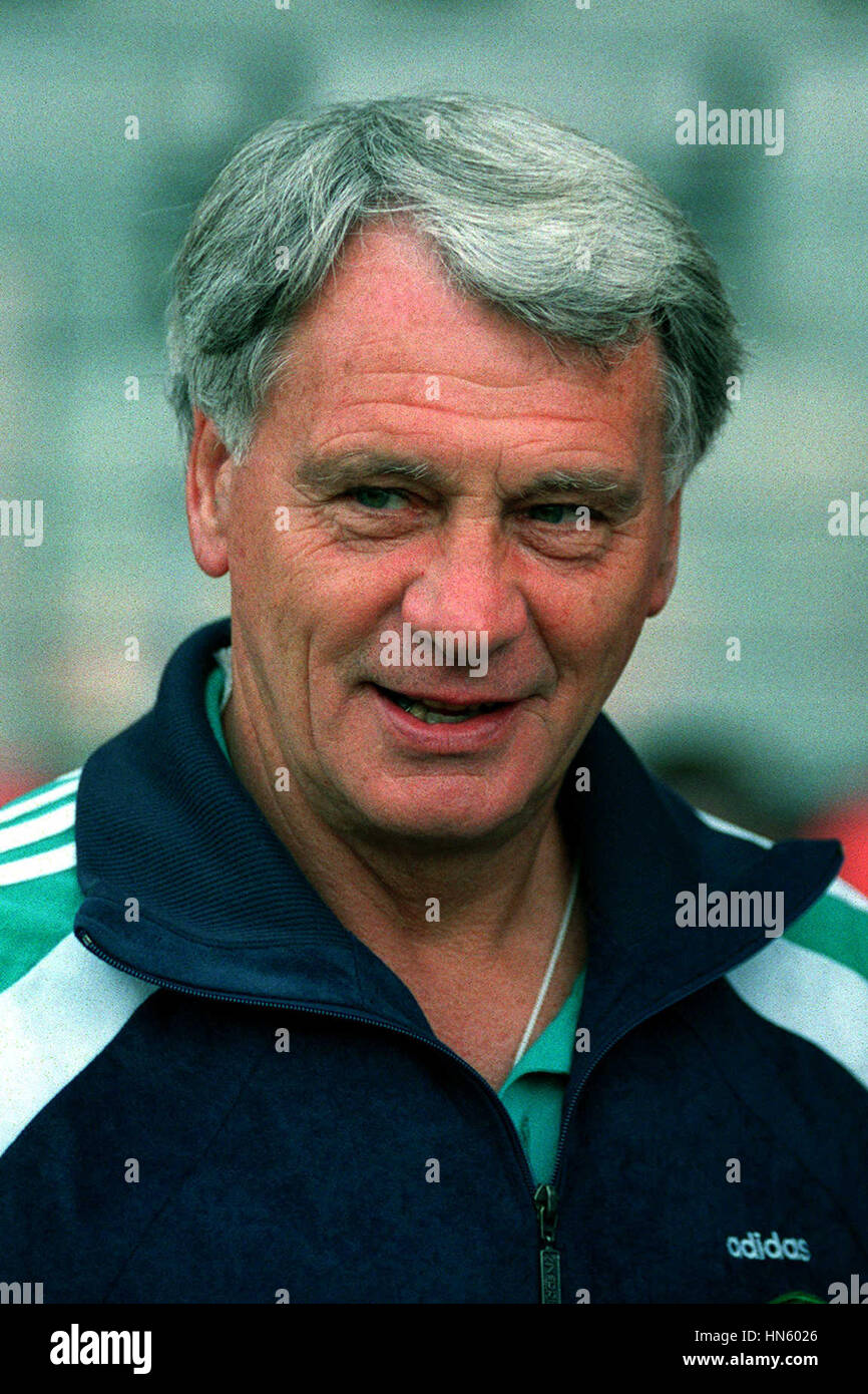 BOBBY ROBSON SPORTING CLUB DE PORTUGAL MAN 12 August 1993 Stock Photo ...