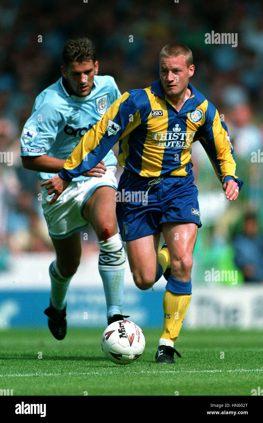 DAVID BATTY LEEDS UNITED FC 17 August 1993 Stock Photo - Alamy