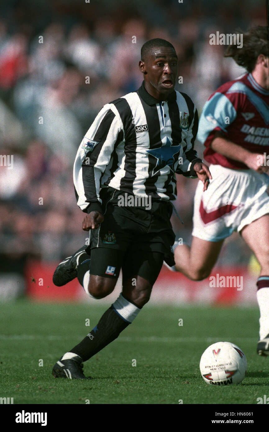 ANDY COLE NEWCASTLE UNITED FC 26 September 1993 Stock Photo - Alamy