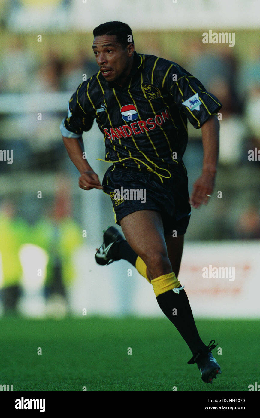 Des Walker Football Stock Photos & Des Walker Football Stock Images - Alamy