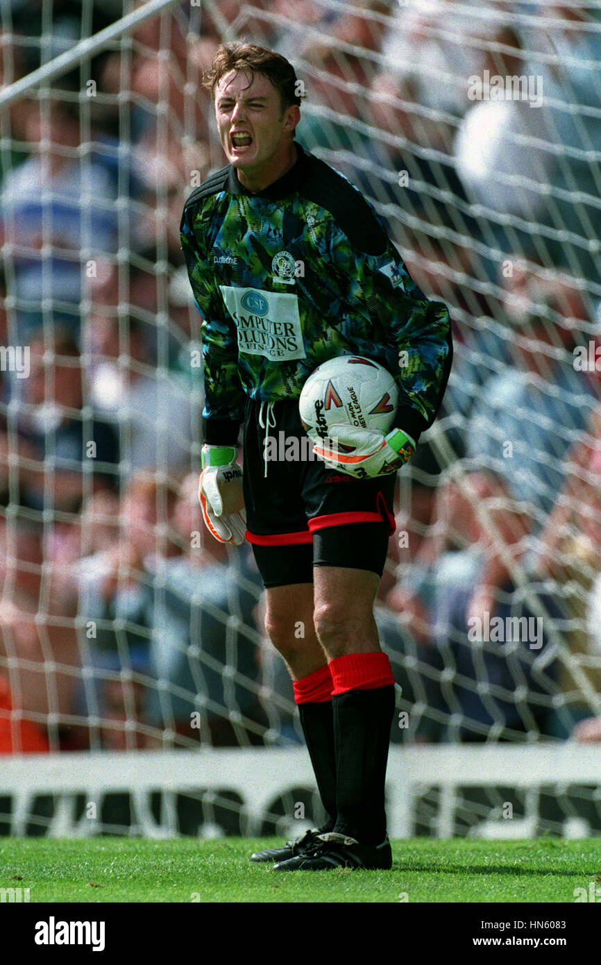 Tony roberts football hi-res stock photography and images - Alamy