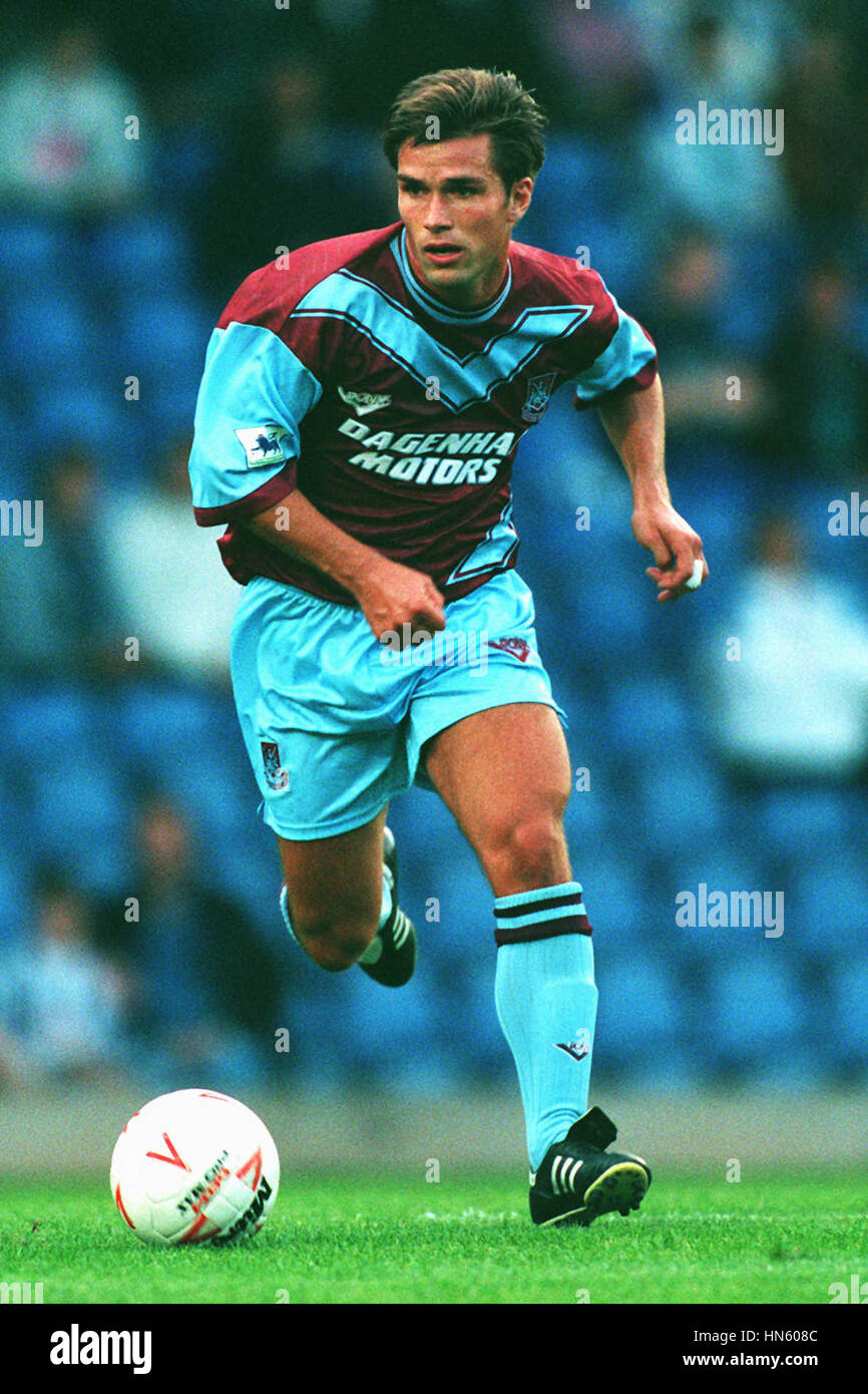 STEVE POTTS WEST HAM UNITED FC 20 August 1993 Stock Photo - Alamy