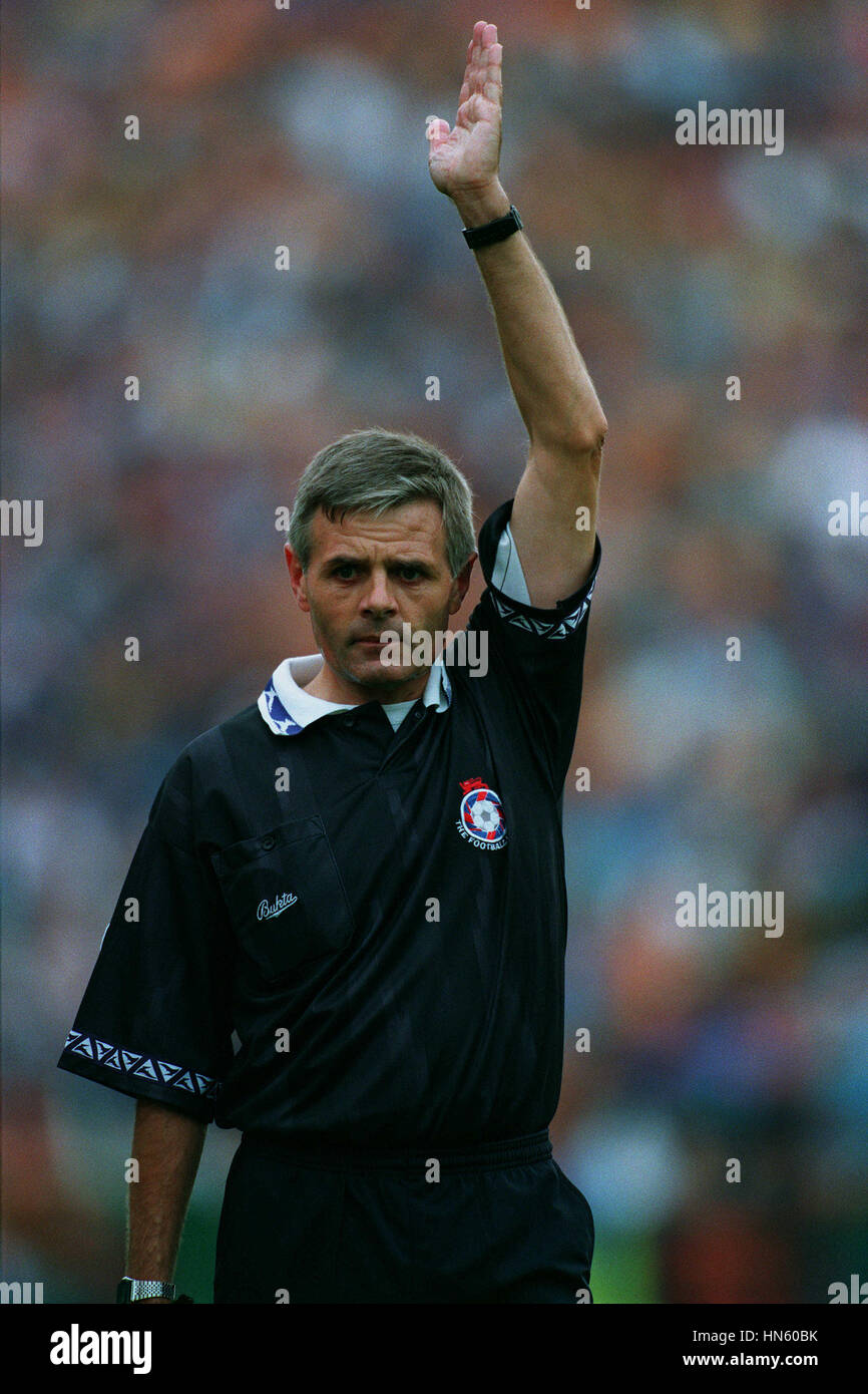 Peter pointing hi-res stock photography and images - Alamy