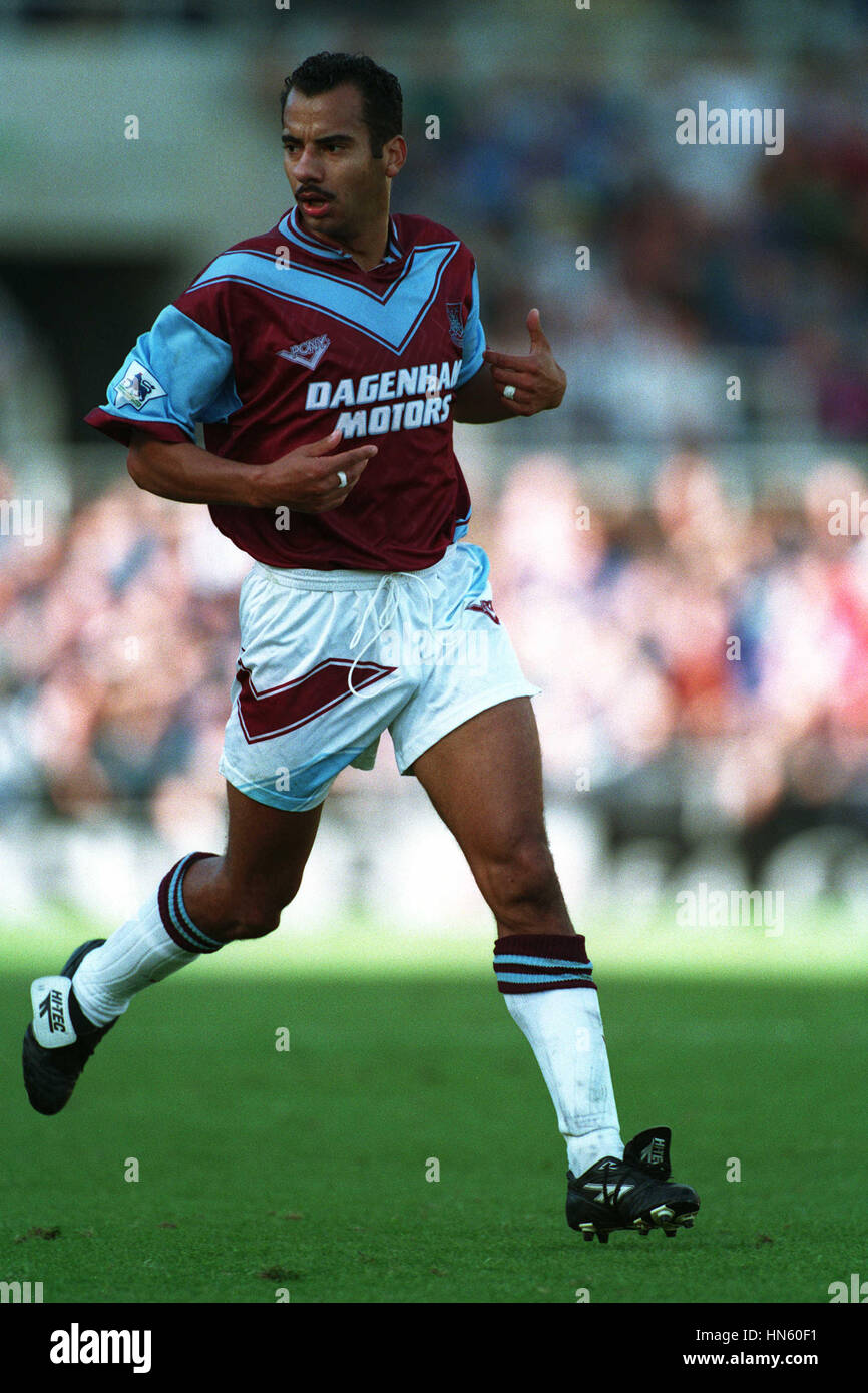 Dale gordon football hi-res stock photography and images - Alamy