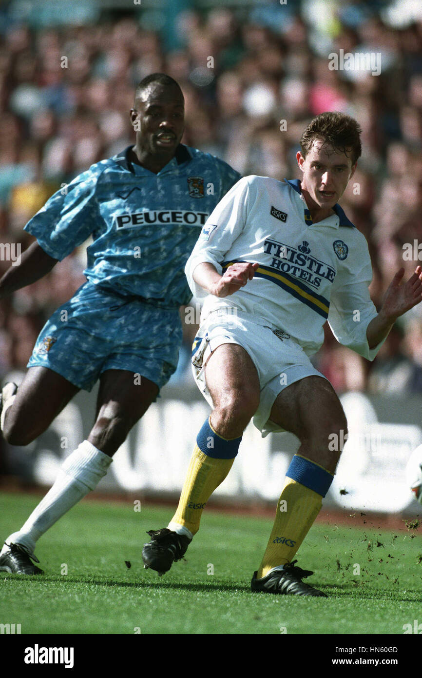 DAVID WETHERALL LEEDS UNITED FC 01 October 1993 Stock Photo - Alamy