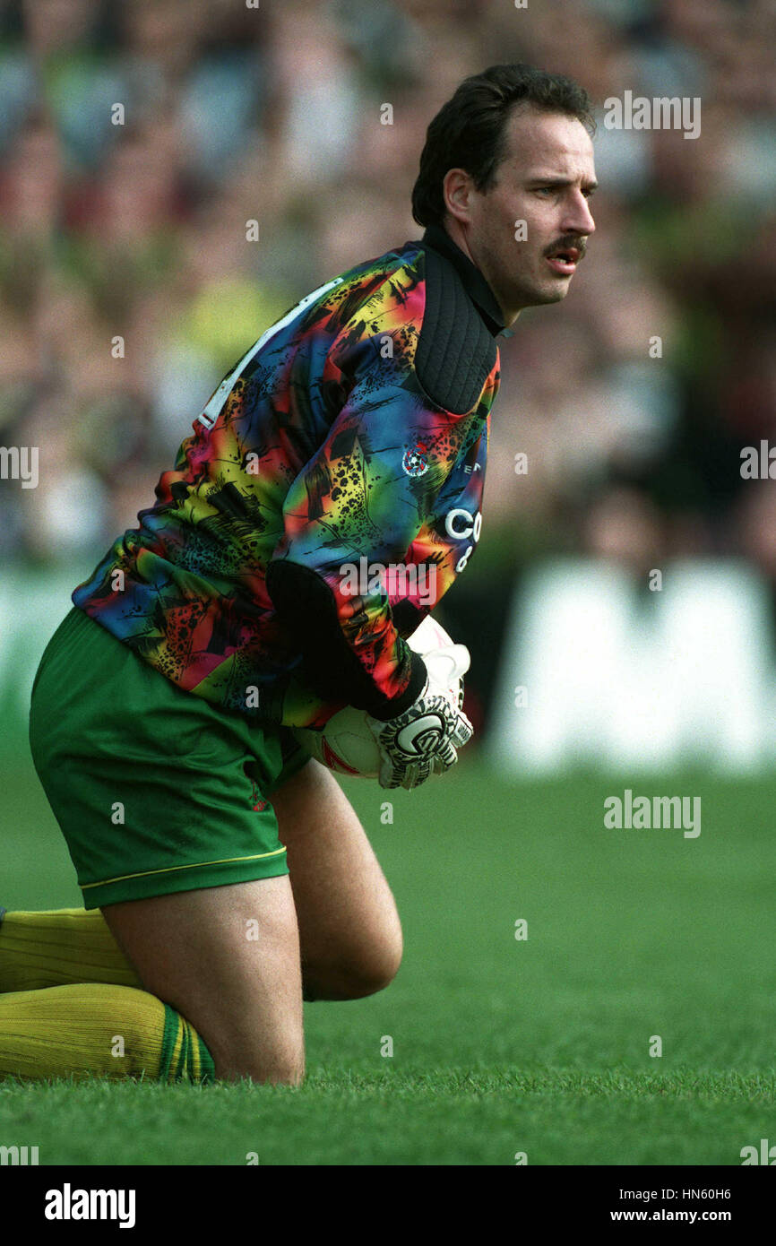 TONY LANGE WEST BROMWICH ALBION FC 04 October 1993 Stock Photo - Alamy