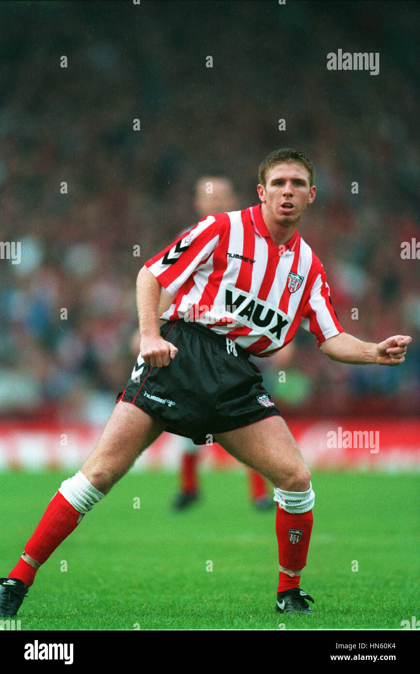 MARTIN GRAY SUNDERLAND FC 12 October 1993 Stock Photo - Alamy