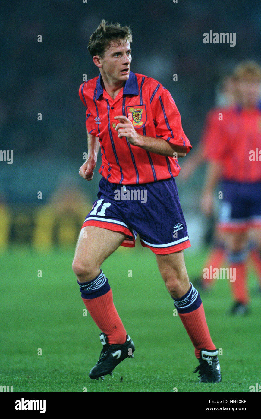 KEVIN GALLACHER SCOTLAND & BLACKBURN ROVERS FC 14 October 1993 Stock ...