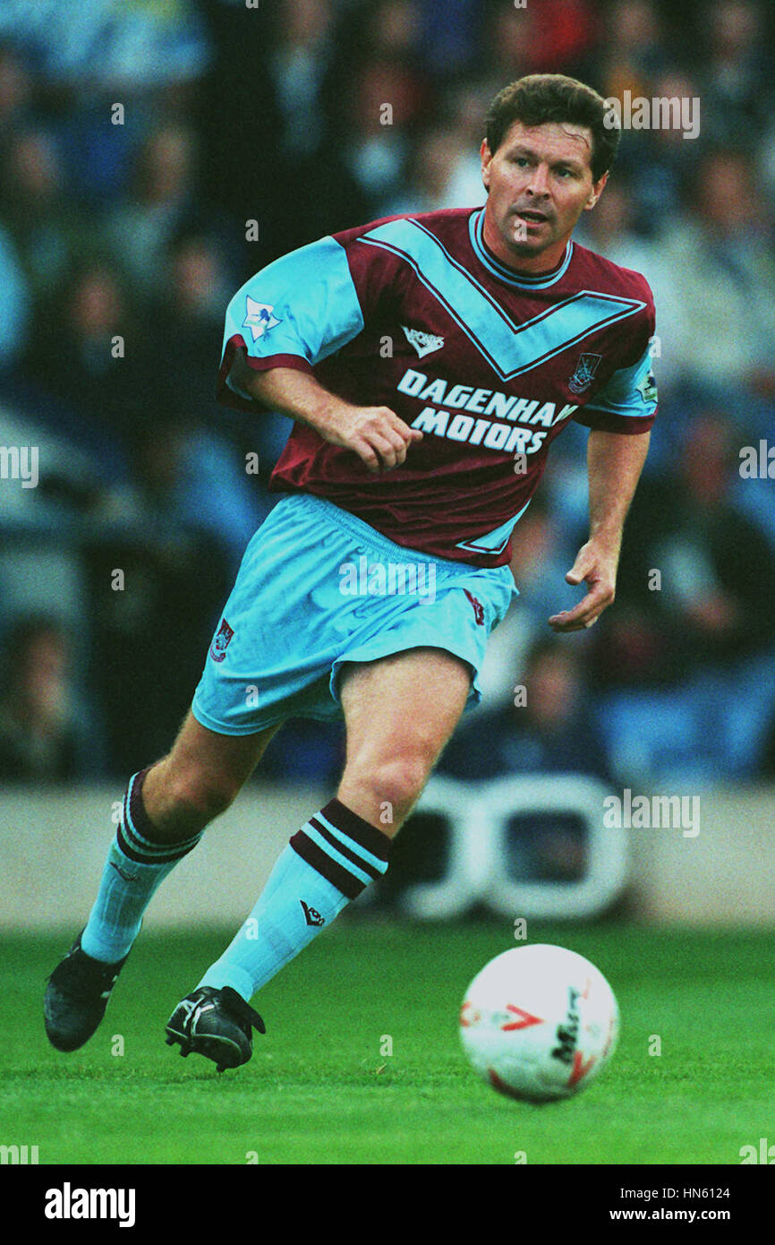 Clive allen hi-res stock photography and images - Alamy