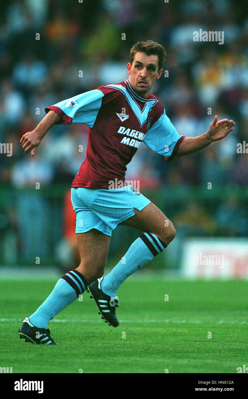 MARTIN ALLEN WEST HAM UNITED FC 20 August 1993 Stock Photo - Alamy
