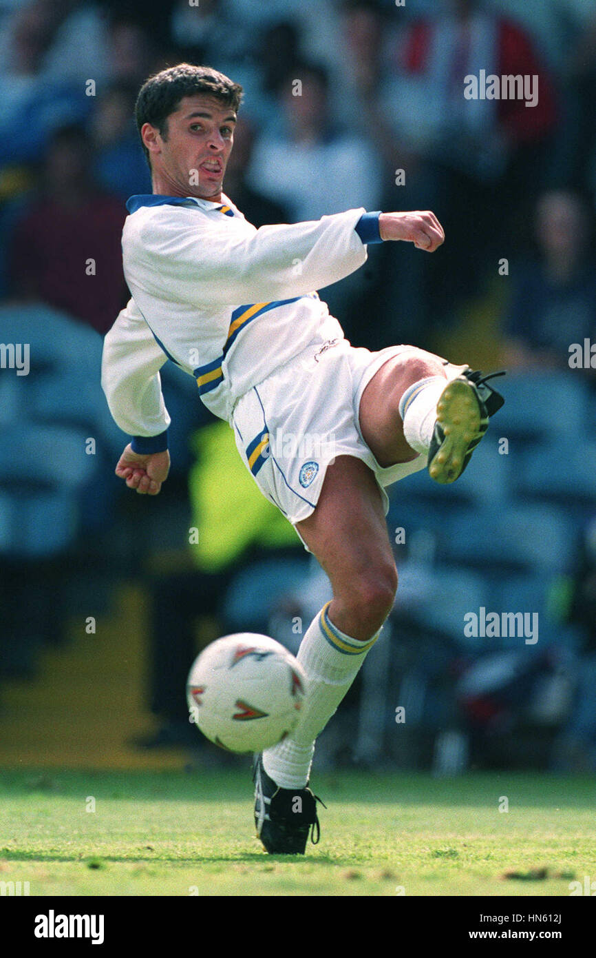 GARY SPEED LEEDS UNITED FC 23 August 1993 Stock Photo - Alamy