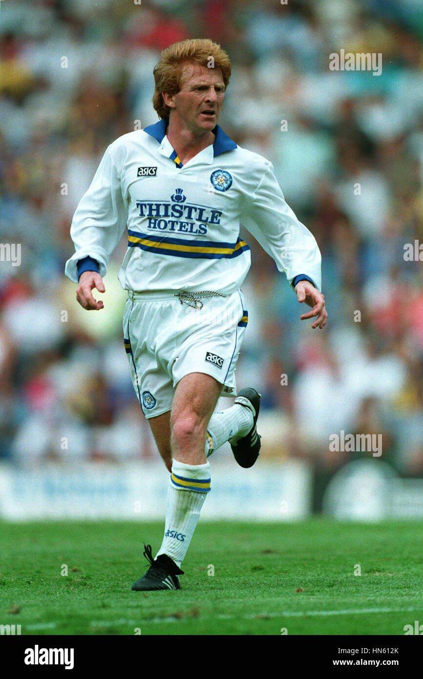 Leeds gordon strachan hi-res stock photography and images - Alamy