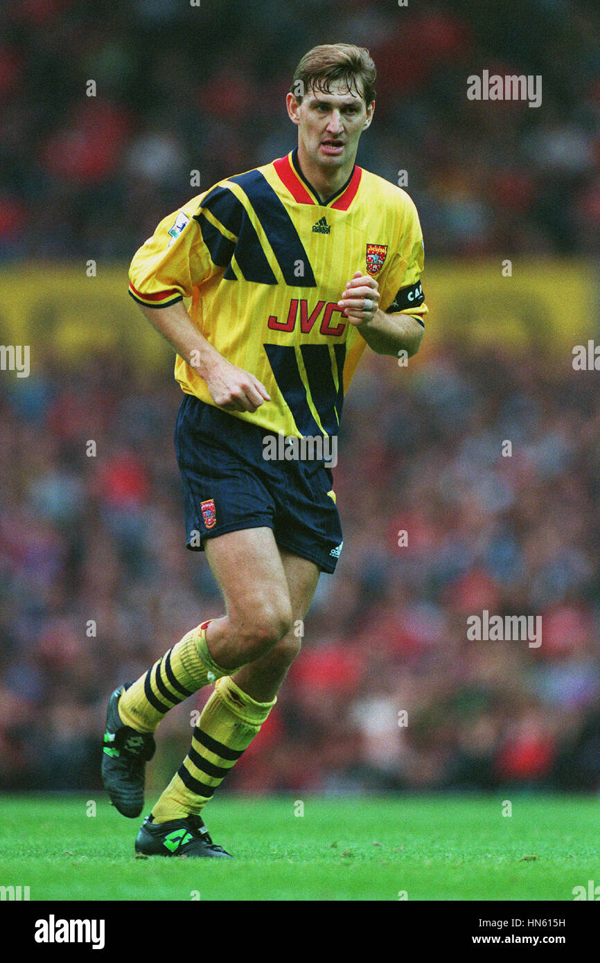 TONY ADAMS ARSENAL FC 20 September 1993 Stock Photo - Alamy
