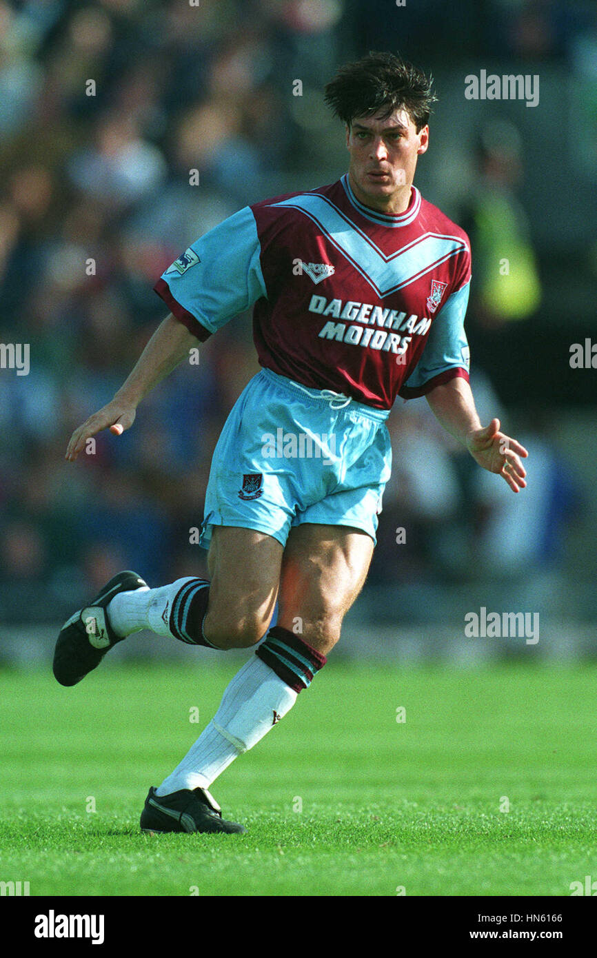 TREVOR MORLEY WEST HAM UNITED FC 29 September 1993 Stock Photo - Alamy