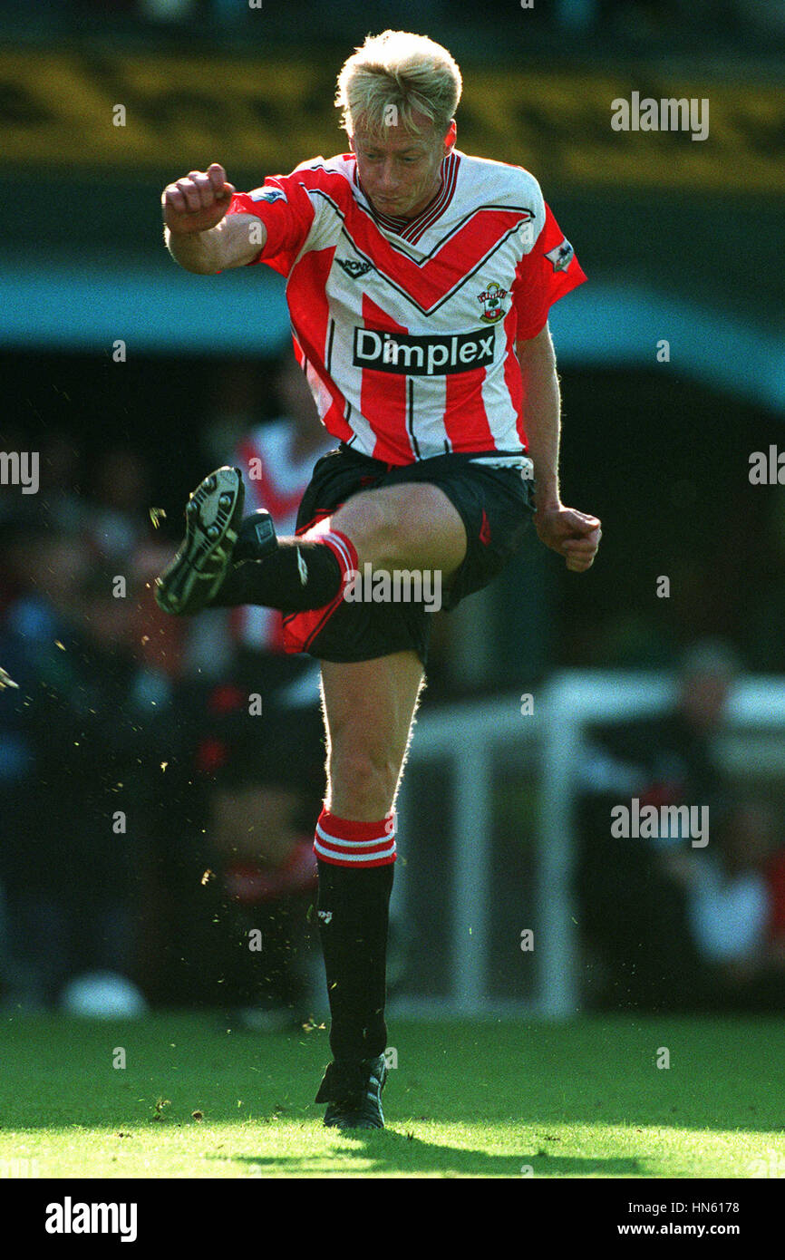 PAUL MOODY SOUTHAMPTON FC 16 October 1993 Stock Photo - Alamy