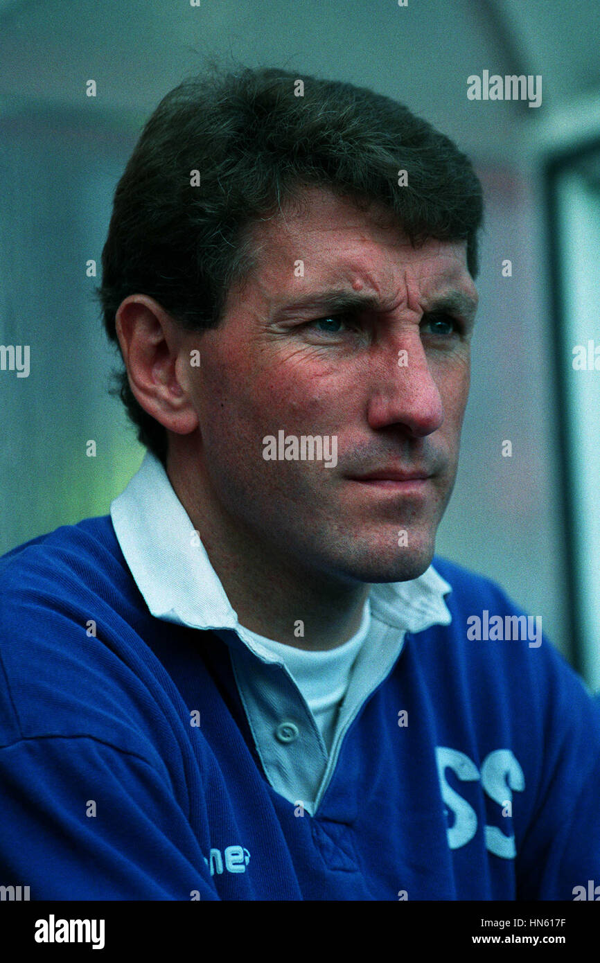 TERRY BUTCHER SUNDERLAND FC MANAGER 12 October 1993 Stock Photo - Alamy
