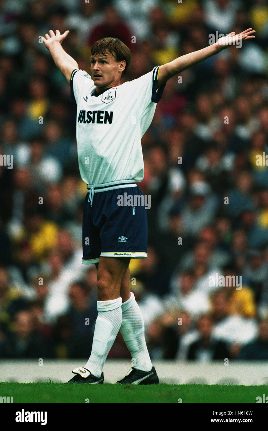 TEDDY SHERINGHAM TOTTENHAM HOTSPUR FC 28 October 1993 Stock Photo - Alamy