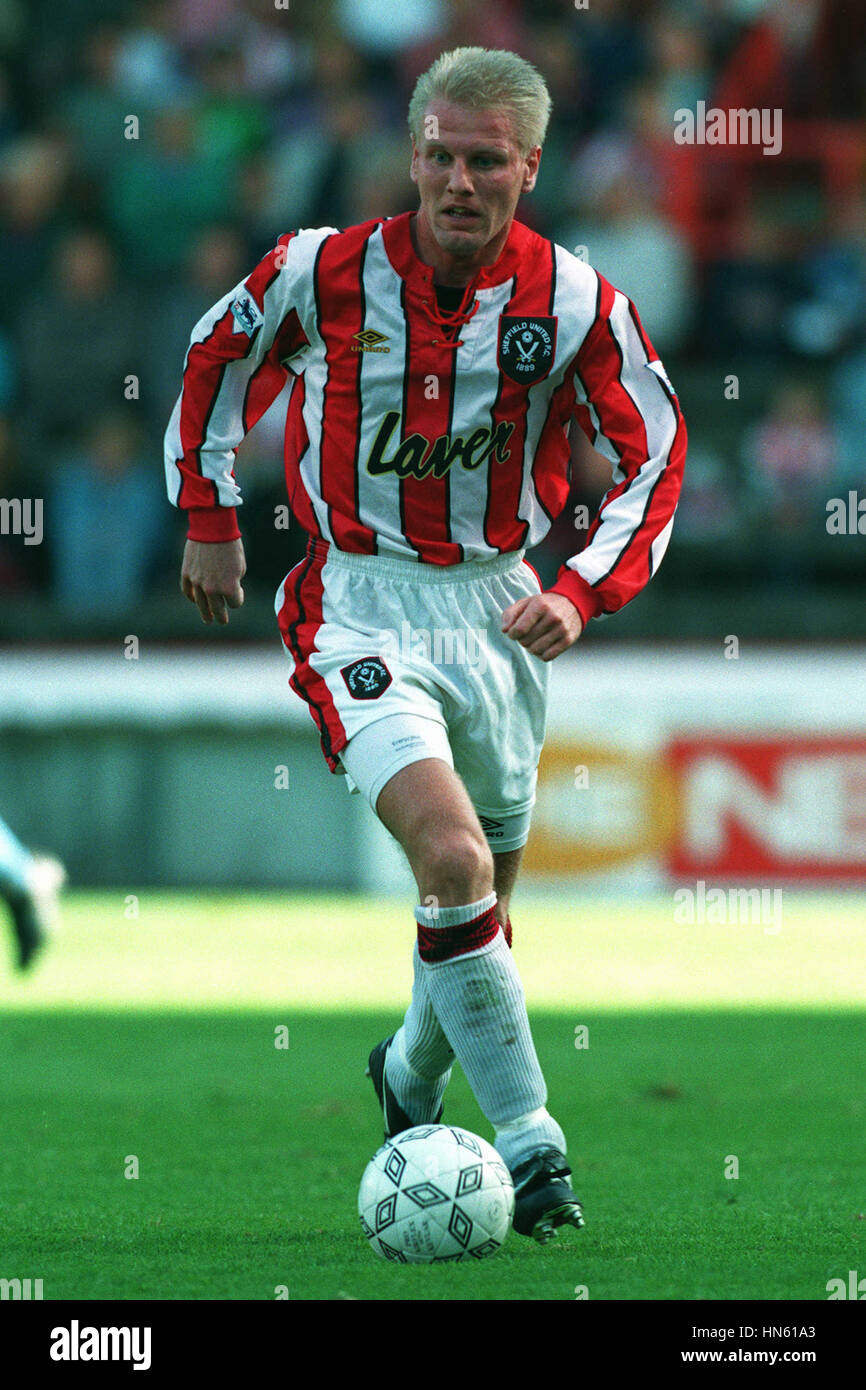 PAUL ROGERS SHEFFIELD UNITED FC 11 November 1993 Stock Photo - Alamy