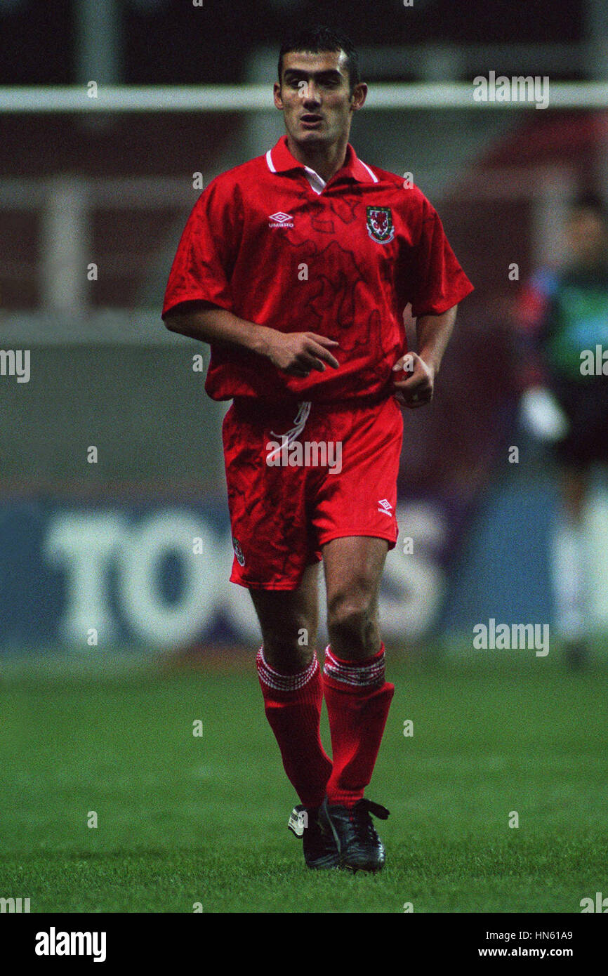 Malcolm allen hi-res stock photography and images - Alamy