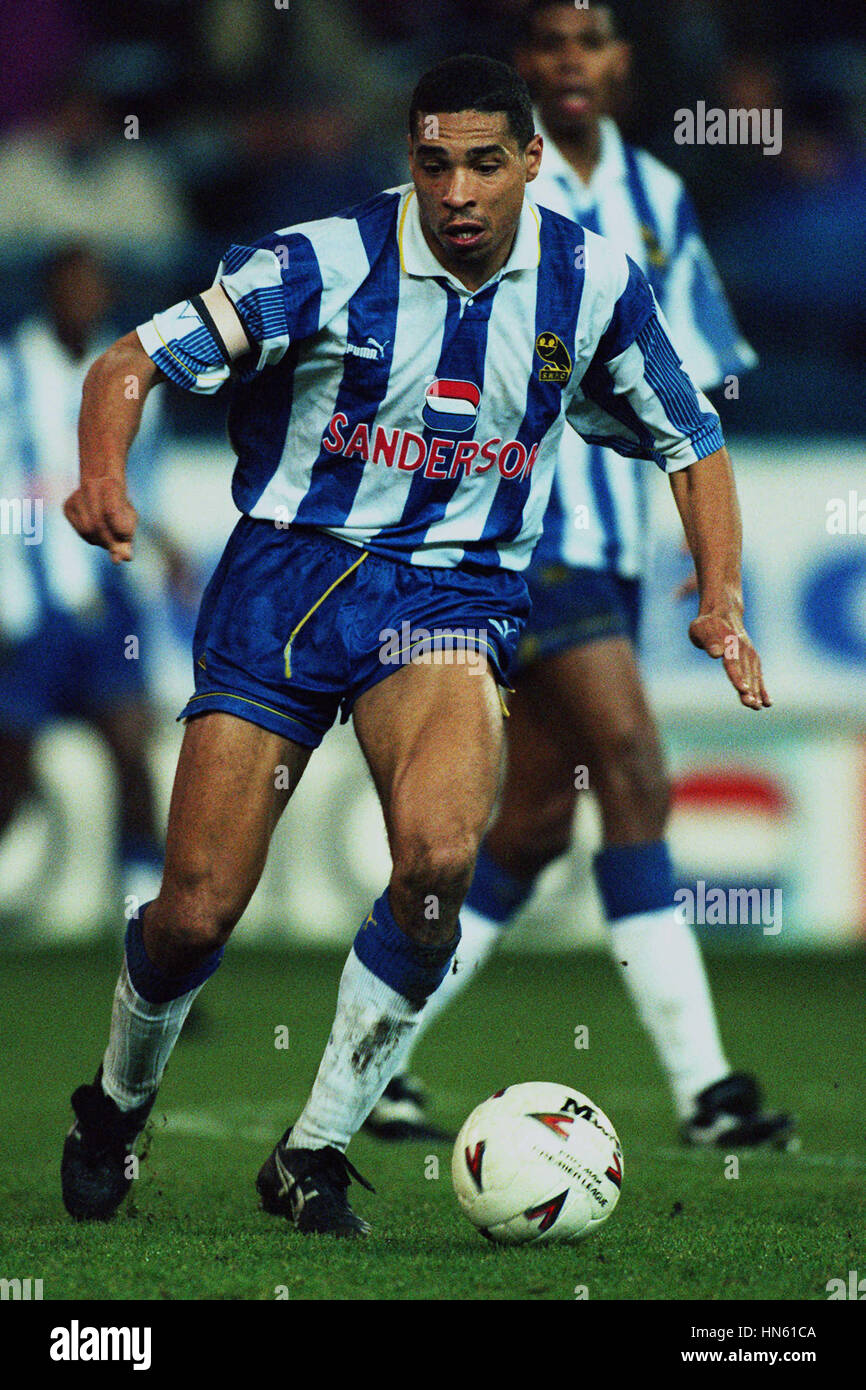DES WALKER SHEFFIELD WEDNESDAY FC 07 December 1993 Stock Photo - Alamy