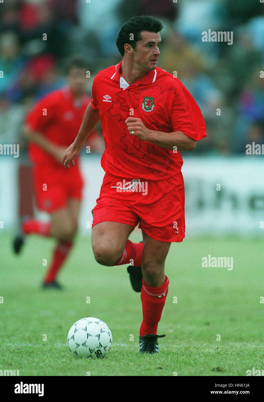 GARY SPEED WALES & LEEDS UNITED FC 09 June 1993 Stock Photo - Alamy