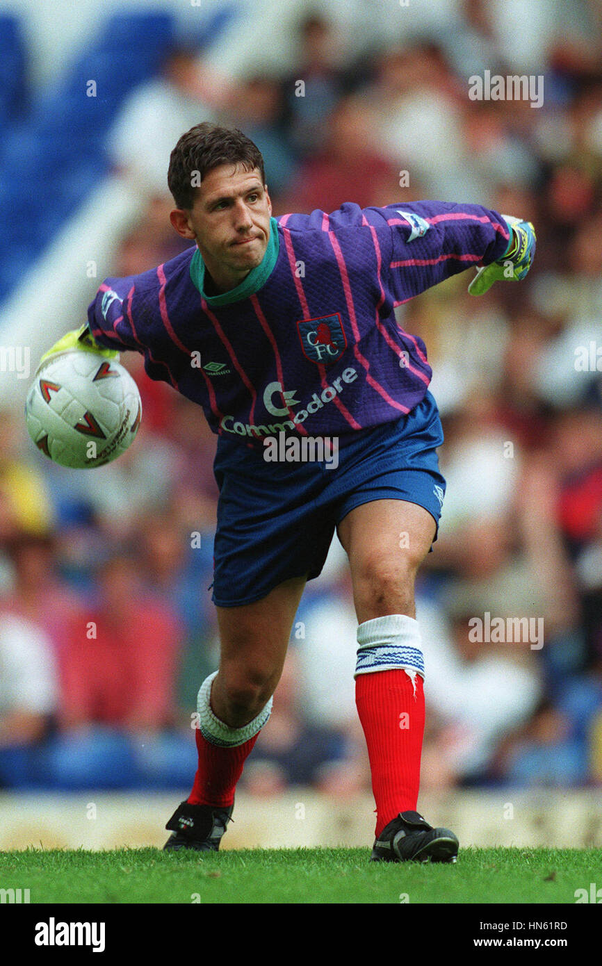 KEVIN HITCHCOCK CHELSEA FC 05 August 1993 Stock Photo - Alamy