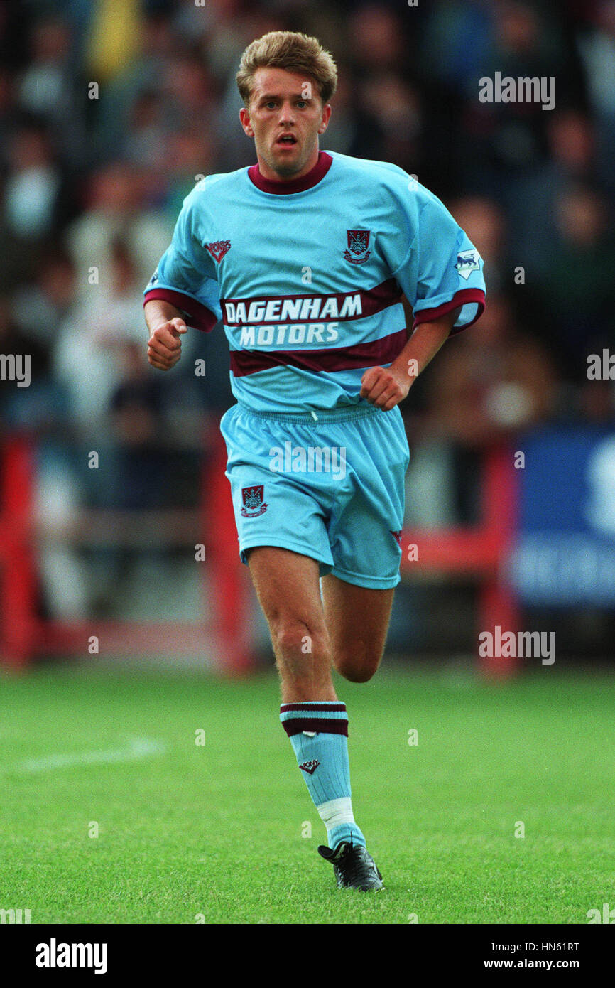 MARK ROBSON WEST HAM UNITED FC 09 August 1993 Stock Photo - Alamy