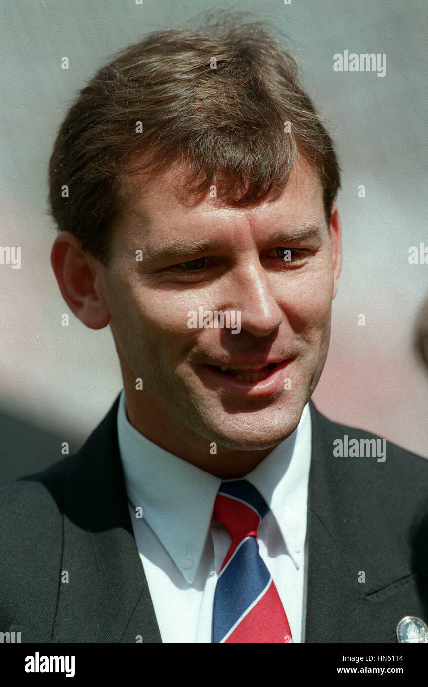 Bruce Robson's Instagram, Twitter & Facebook on IDCrawl