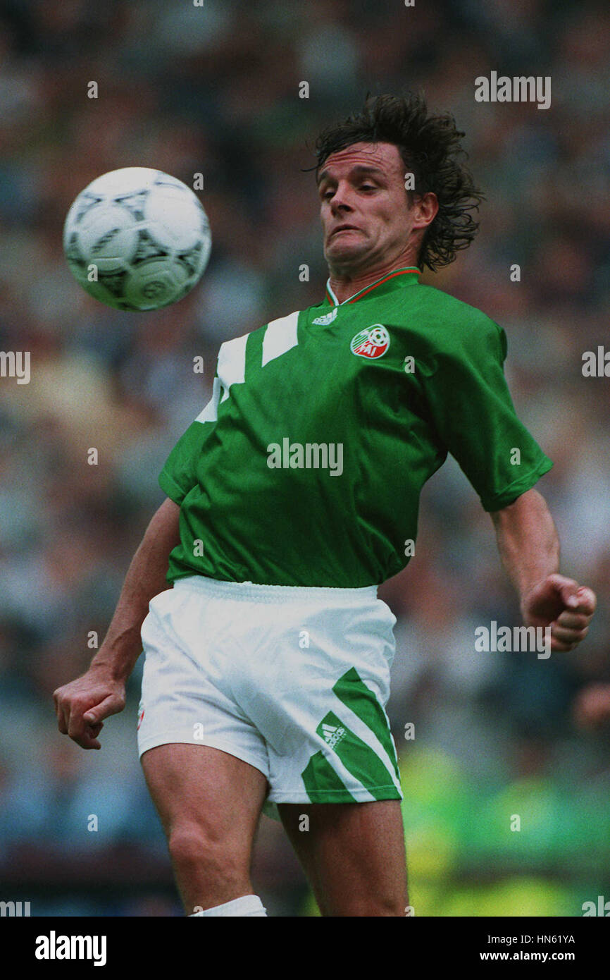 KEVIN MORAN EIRE & BLACKBURN ROVERS FC 12 September 1993 Stock Photo ...