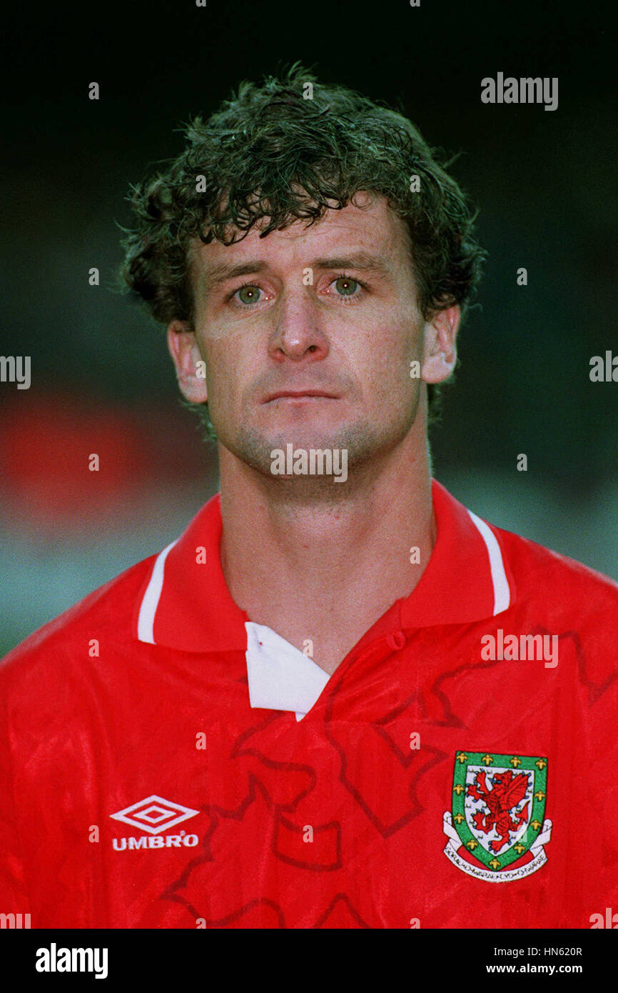 Mark hughes manchester united fc hi-res stock photography and images ...