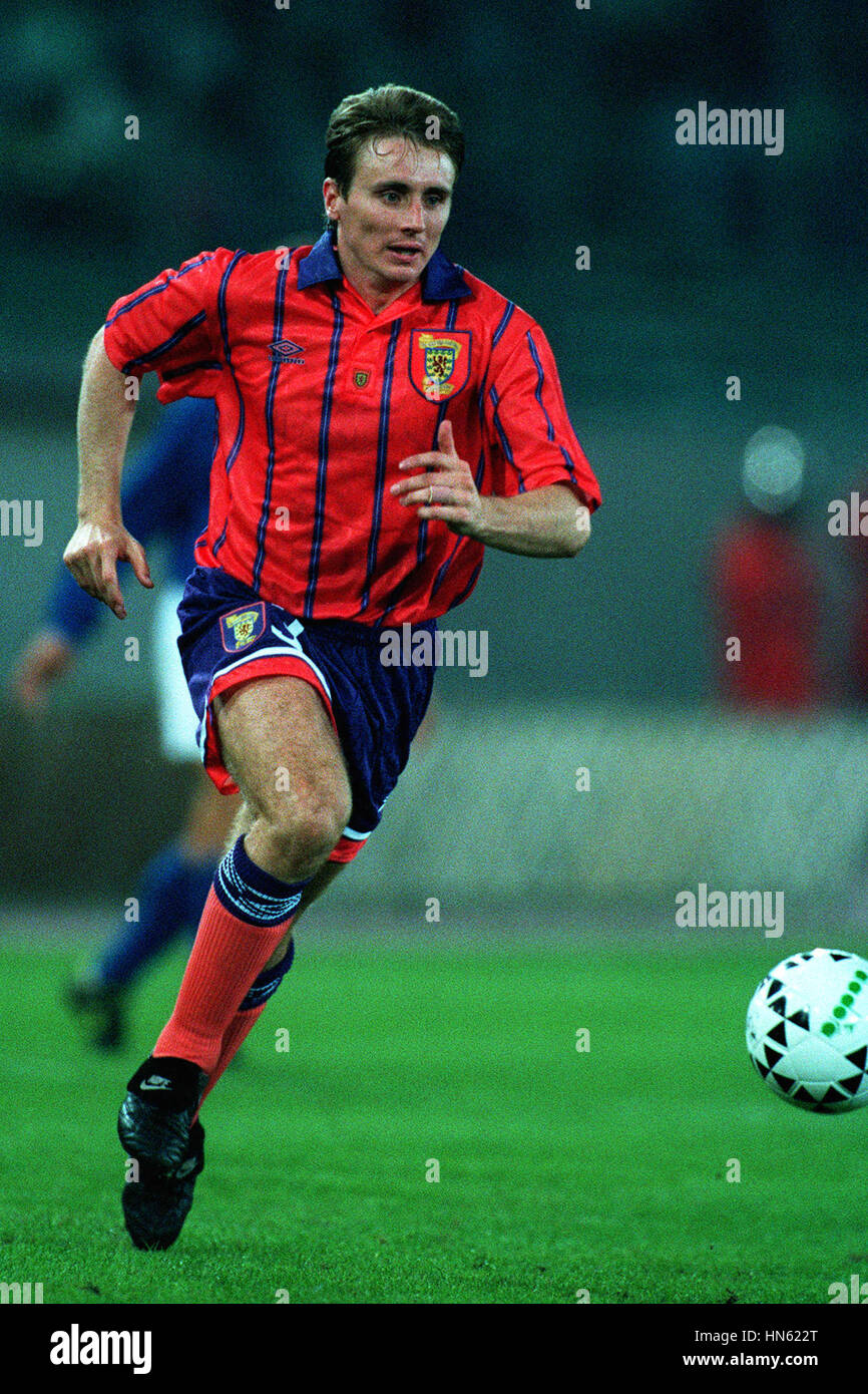 TOM BOYD SCOTLAND & GLASGOW CELTIC FC 14 October 1993 Stock Photo - Alamy