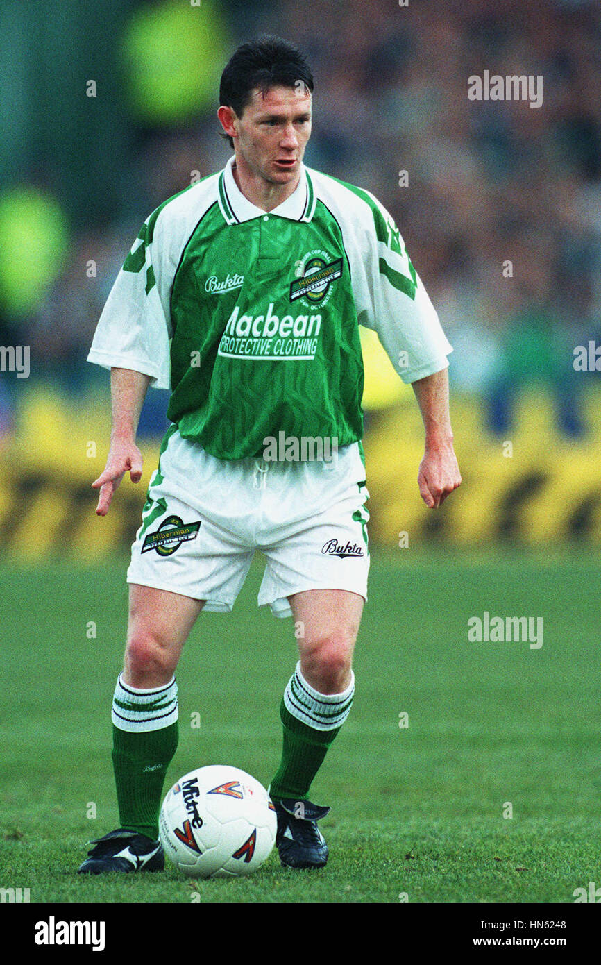 KEVIN MCALLISTER HIBERNIAN 25 October 1993 Stock Photo - Alamy