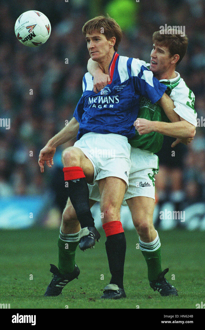 RICHARD GOUGH & KEITH WRIGHT GLASGOW RANGERS FC V 25 October 1993 Stock ...