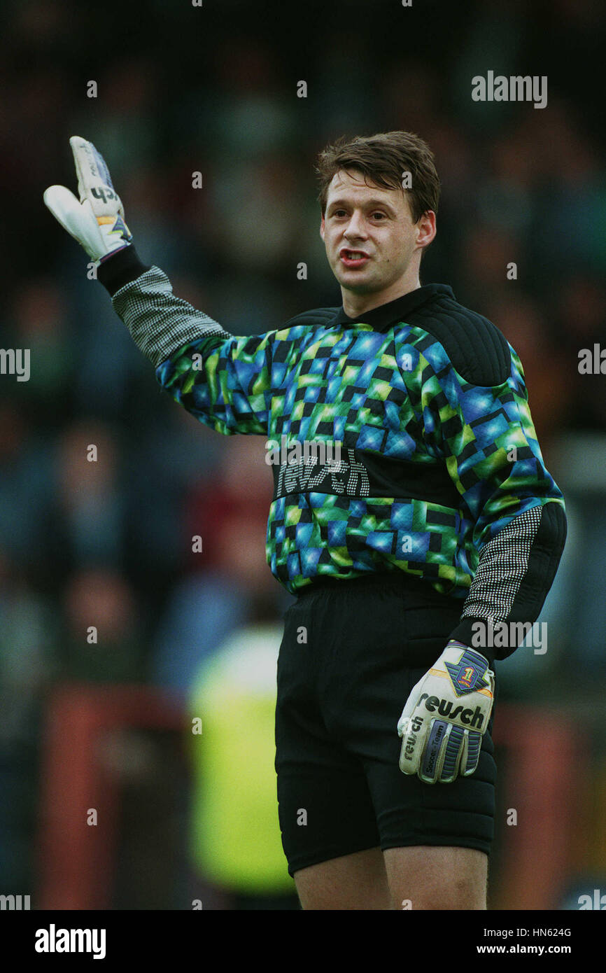 ALAN MAIN DUNDEE UNITED FC 28 October 1993 Stock Photo - Alamy