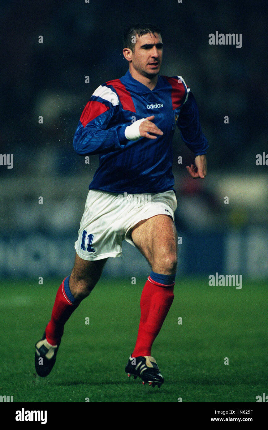 ERIC CANTONA FRANCE & MANCHESTER UNITED FC 10 November 1993 Stock Photo ...