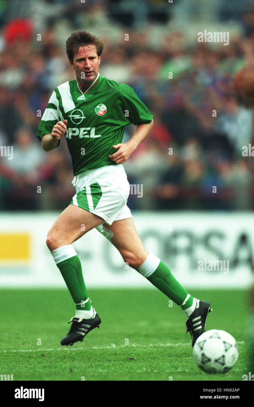 Ronnie whelan hi-res stock photography and images - Alamy