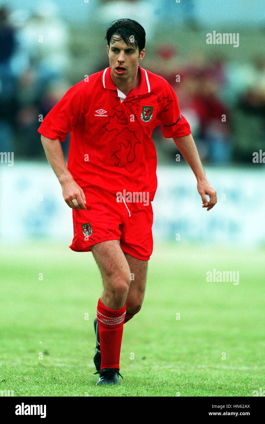 Wales football kit symons hi-res stock photography and images - Alamy