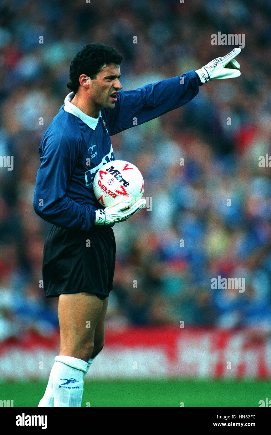 ALBERTO LOPEZ REAL SOCIEDAD 11 August 1993 Stock Photo - Alamy
