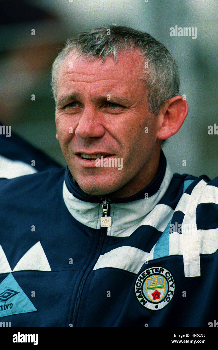 PETER REID MANCHESTER CITY FC 12 August 1993 Stock Photo - Alamy