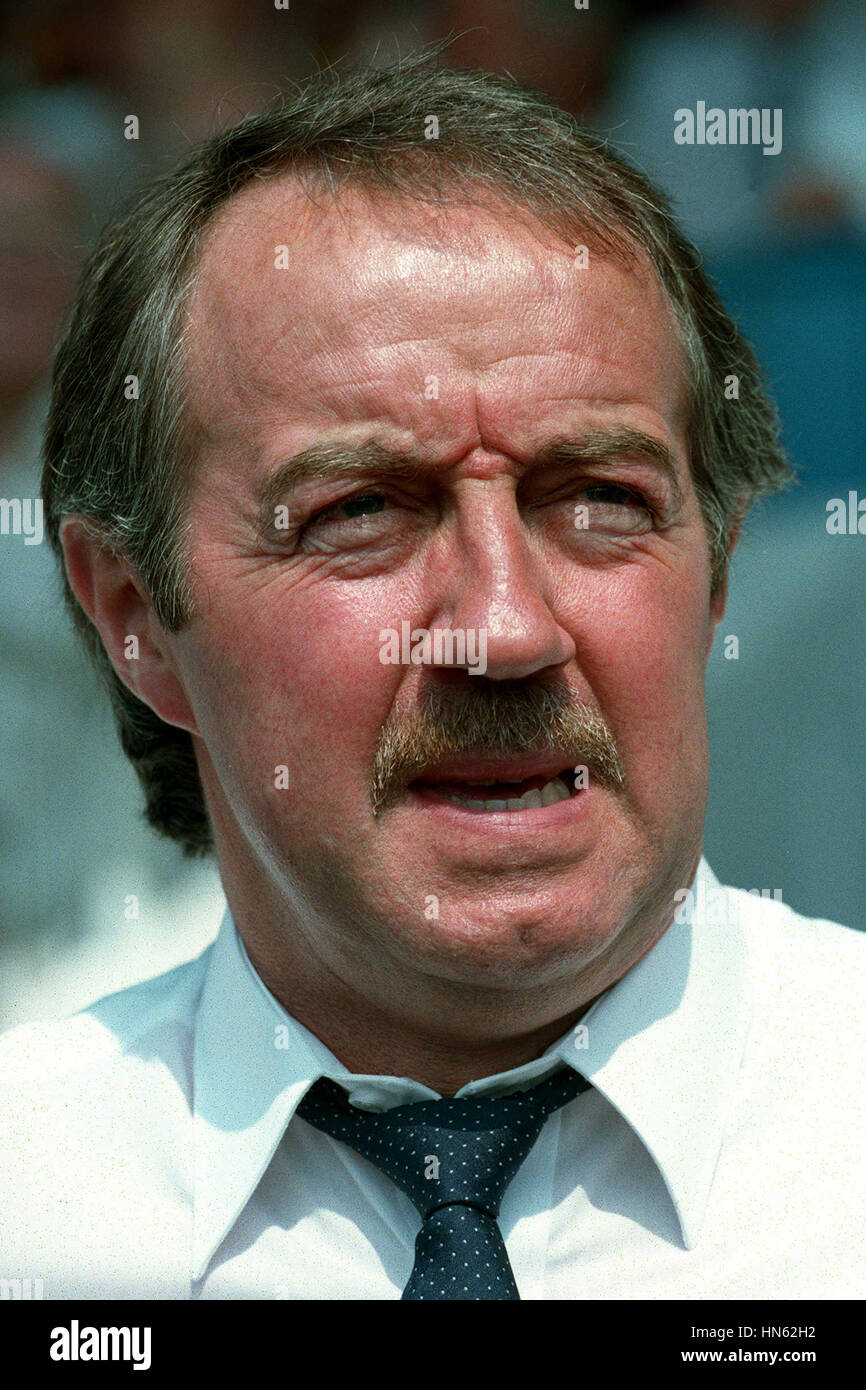 FRANK CLARK NOTTINGHAM FOREST MANAGER 18 August 1993 Stock Photo - Alamy