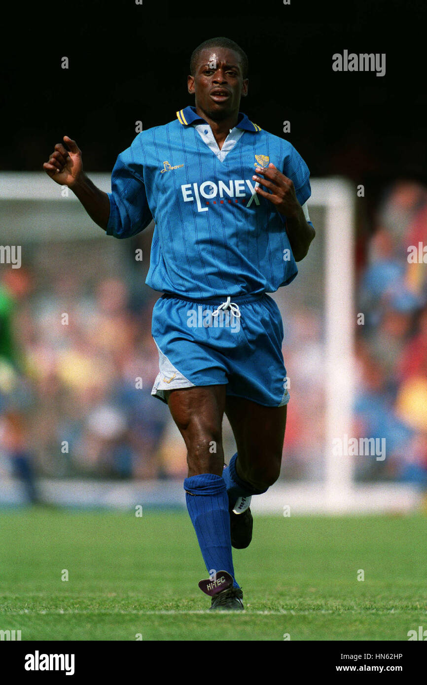 ANDY ANSAH SOUTHEND UTD 20 August 1993 Stock Photo - Alamy