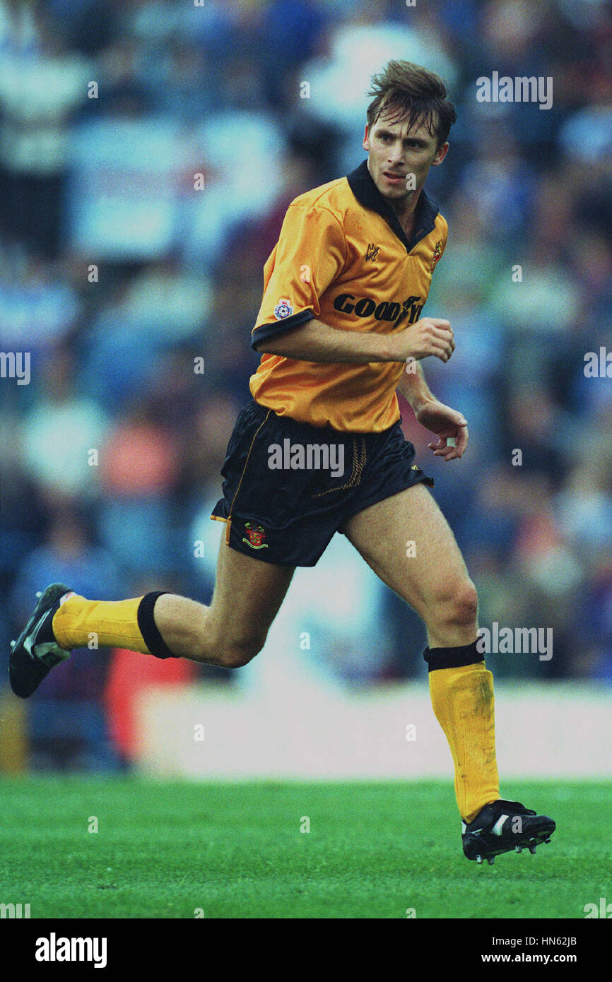 DAVID KELLY WOLVERHAMPTON WANDERERS FC 23 August 1993 Stock Photo - Alamy