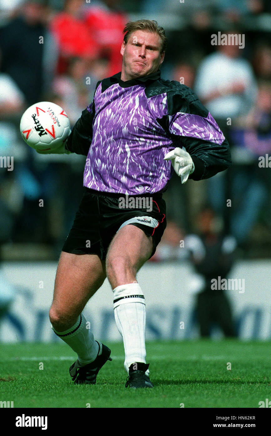 JIM STANNARD FULHAM FC 06 September 1993 Stock Photo - Alamy