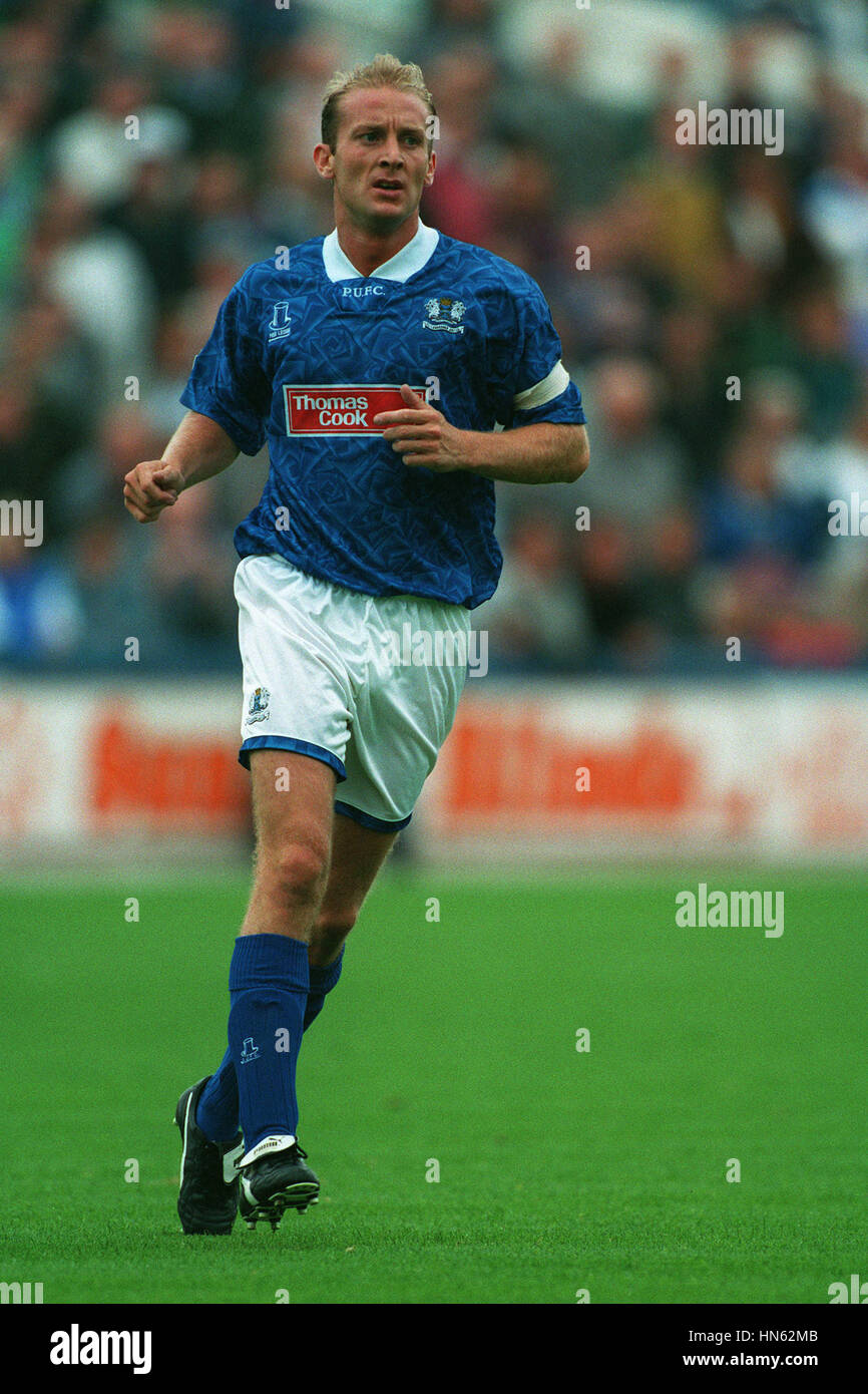 DARREN BRADSHAW PETERBOROUGH UNITED FC 07 September 1993 Stock Photo ...