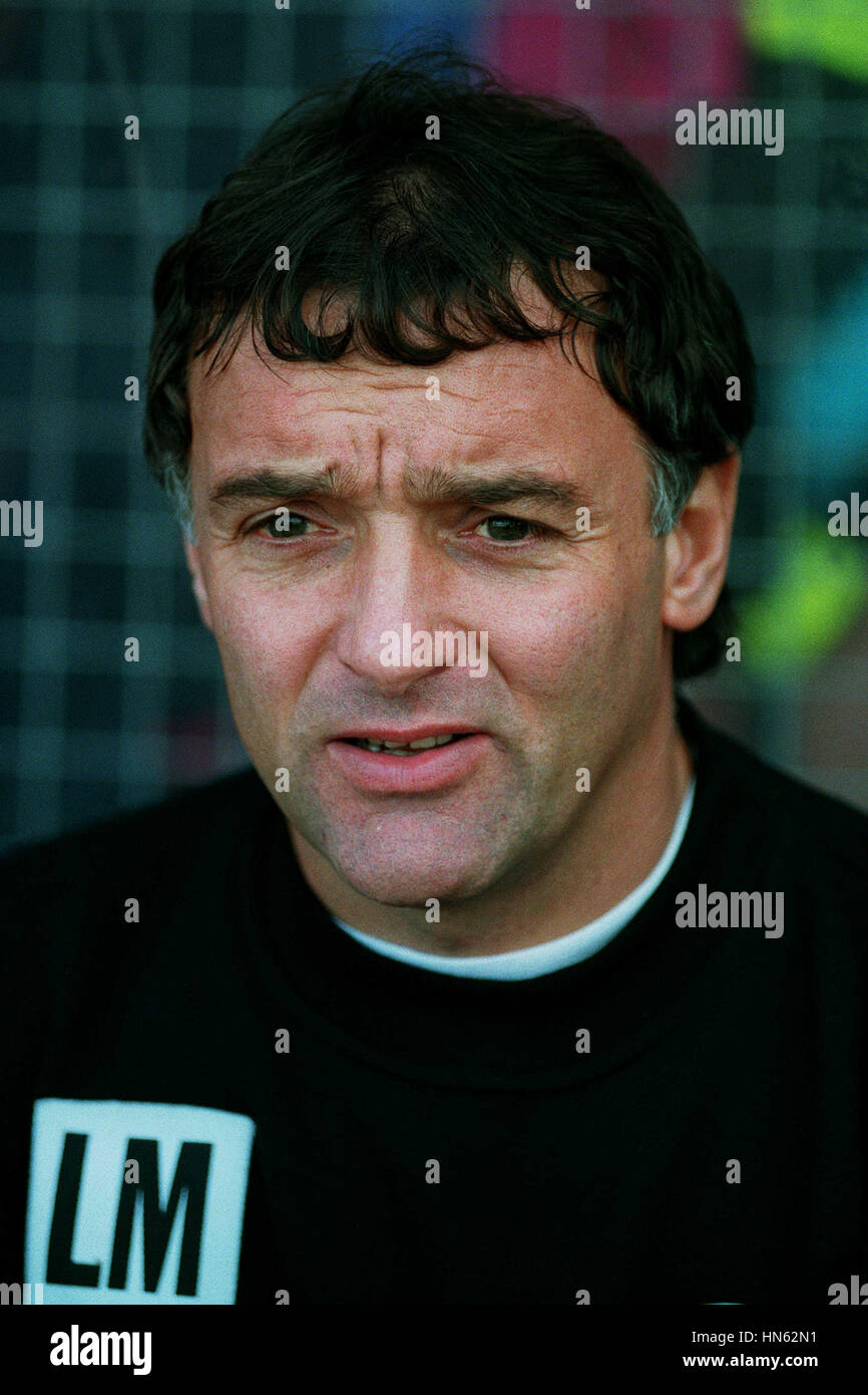 LOU MACARI STOKE CITY MANAGER 10 September 1993 Stock Photo - Alamy