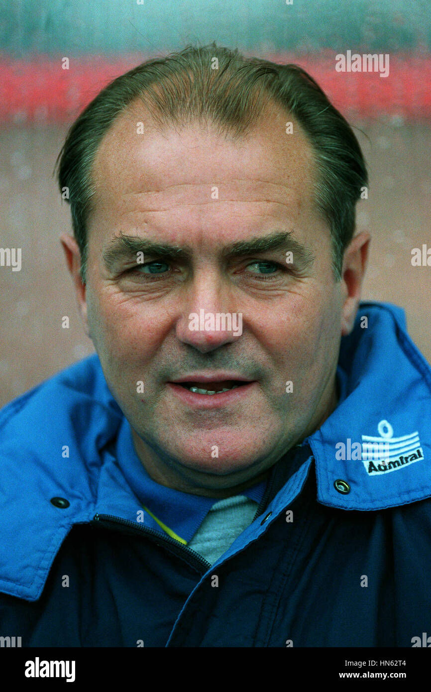 TERRY COOPER BIRMINGHAM CITY FC MANAGER 12 October 1993 Stock Photo - Alamy